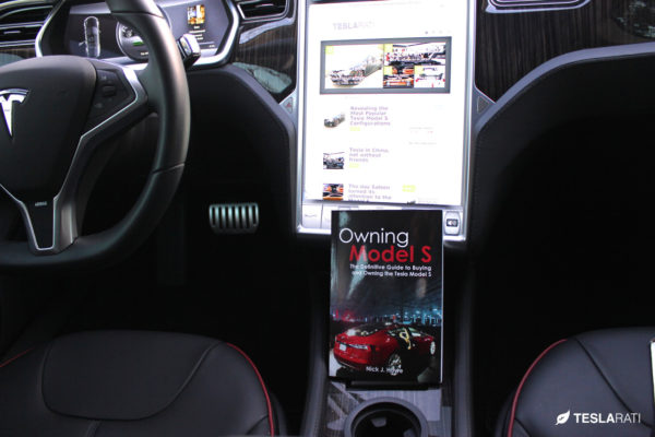 Book Review Owning Model S The Definitive Guide To Buying And
