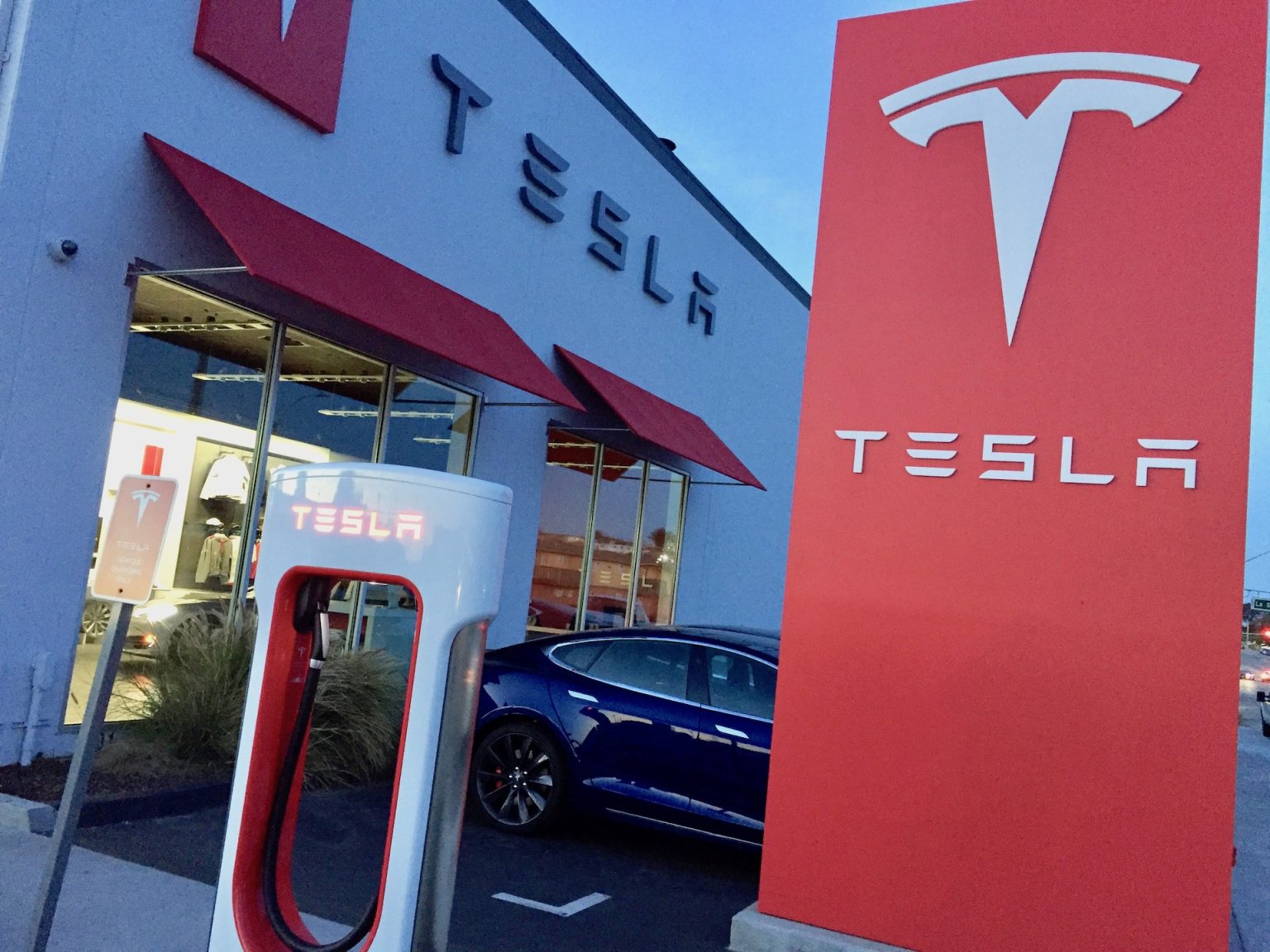 Tesla board member to step down at Annual Shareholders Meeting