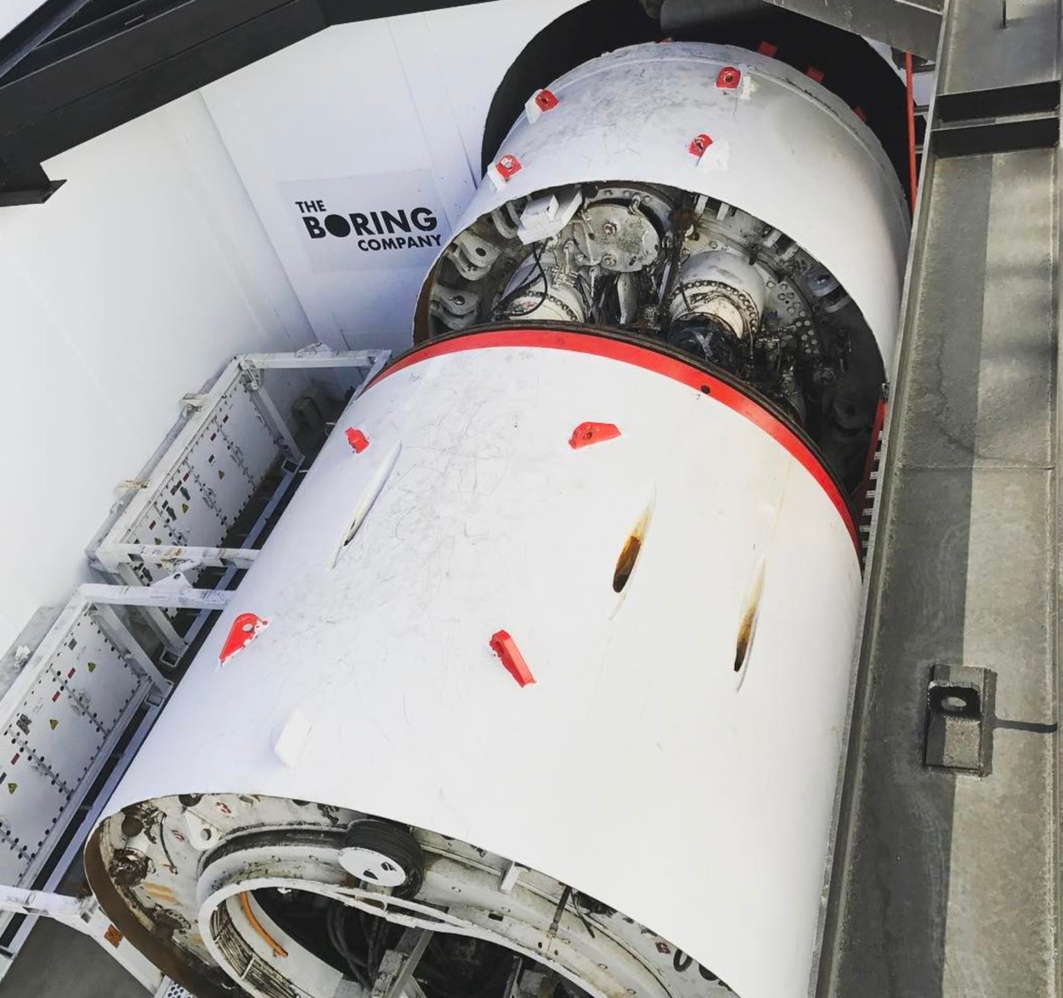 Elon Musk's Boring Co. tunnel design critiqued by MIT tunneling expert