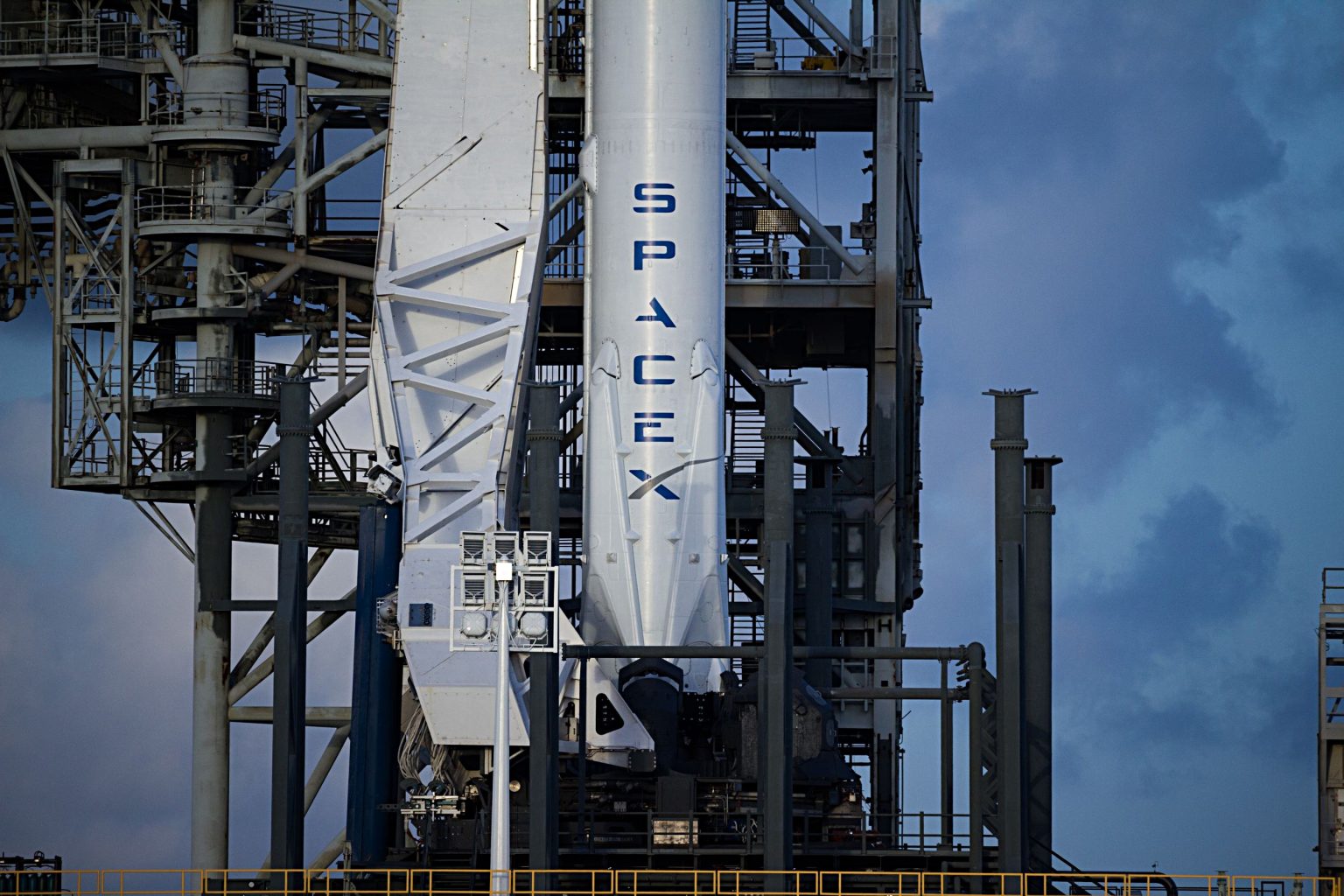 SpaceX bails out Boeing and employees are reportedly 'humiliated'