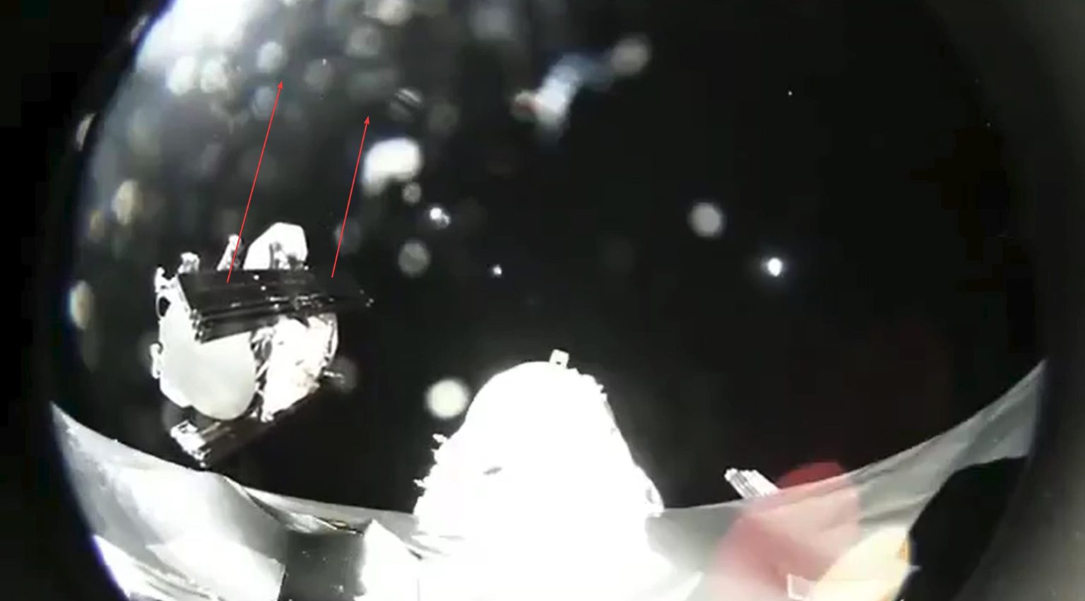 SpaceX's Starlink satellites may use unique solar array deployment ...