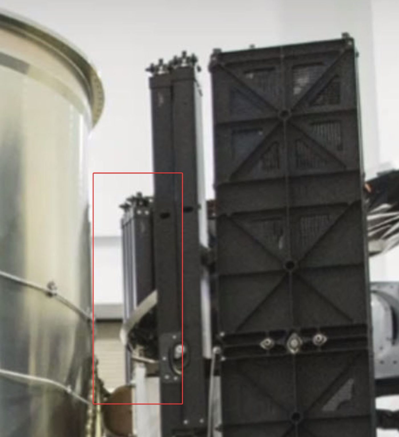 SpaceX's Starlink satellites may use unique solar array deployment ...