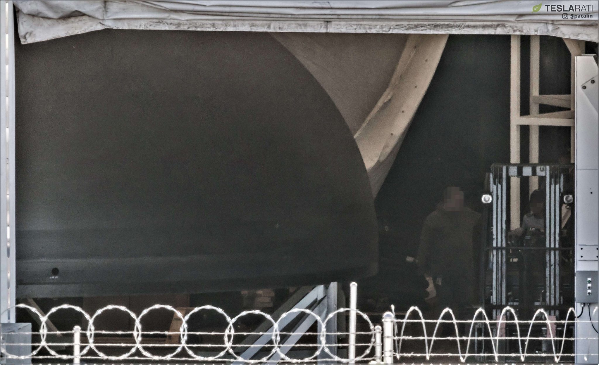 SpaceX's next big BFR spaceship part finished in Port of LA tent facility