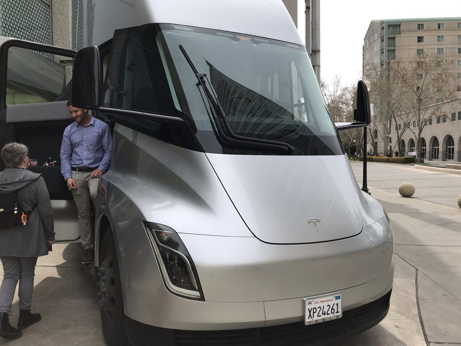 Tesla Semi cockpit details revealed in clearest interior pictures yet