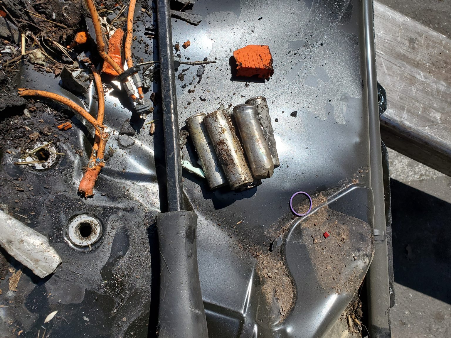 Tesla Model 3 batteries show impressive fire resistance despite damage ...