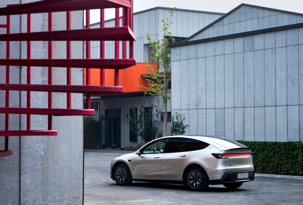 Tesla's six-seat extended wheelbase Model Y L sold out for January 2026