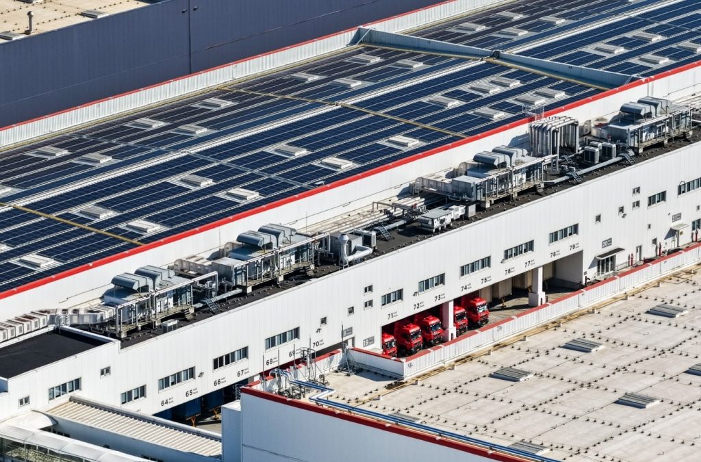 Tesla’s Shanghai sites now producing massive solar output, confirms exec