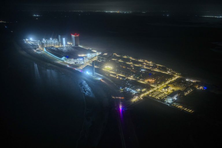 Starbase after dark: Musk's latest photo captures a Spaceport on the ...